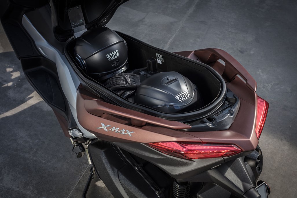 YAMAHA XMAX 300 (2017 - on) Review