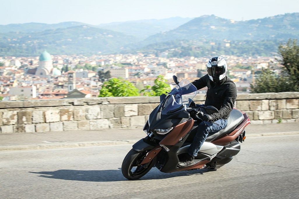 YAMAHA XMAX 300 (2017 - on) Review