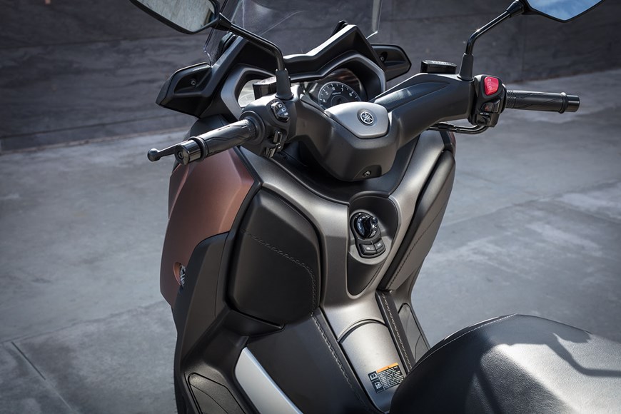 YAMAHA XMAX 300 (2017 - on) Review