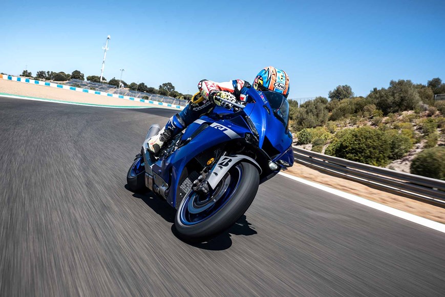 YAMAHA R1 (2020 - 2024) Review