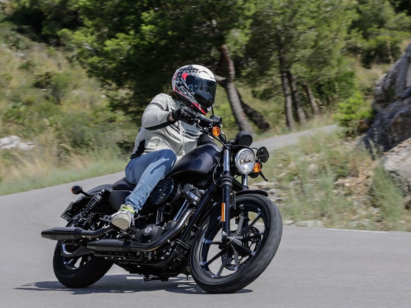 Harley-Davidson Sportster 883 Iron (2015-2021) review