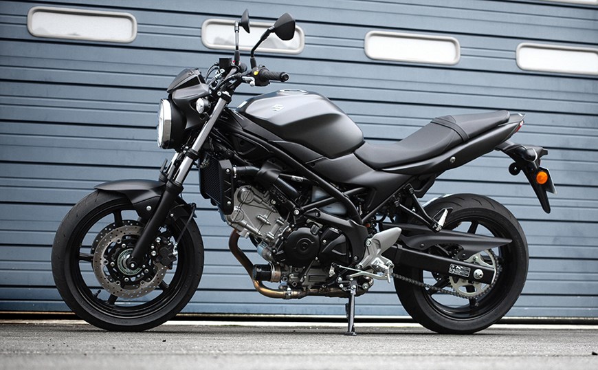 MILAN SHOW: Suzuki strip SV650 naked
