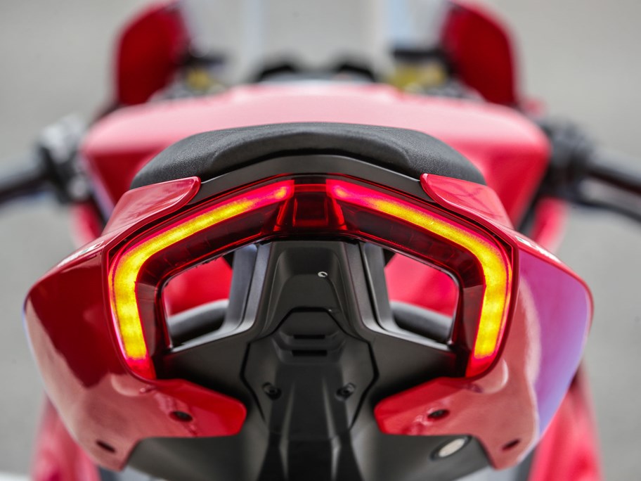 2020-2024 Ducati Panigale V2 review: baby duke replaces 959
