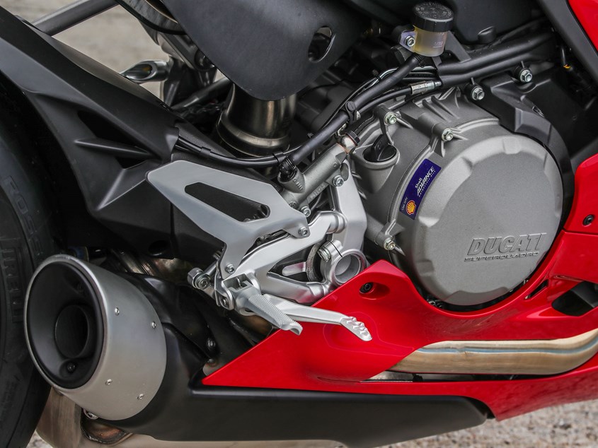 2020-2024 Ducati Panigale V2 review: baby duke replaces 959