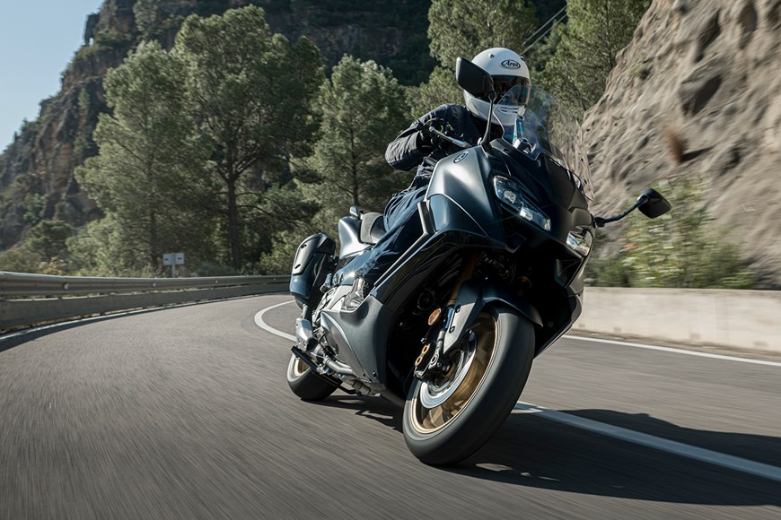 2022 Yamaha TMax 560 review: maxi-scoot is faster than ever