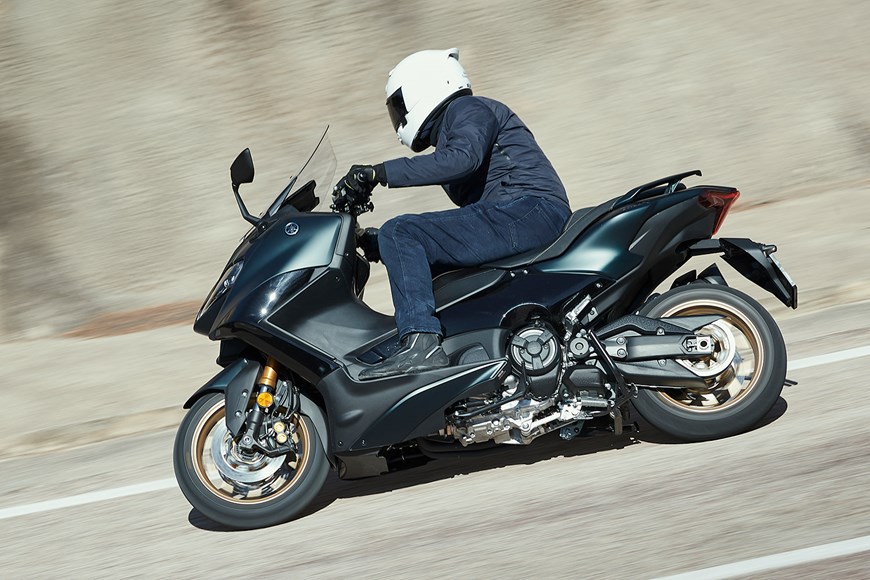 2022 Yamaha TMax 560 review: maxi-scoot is faster than ever