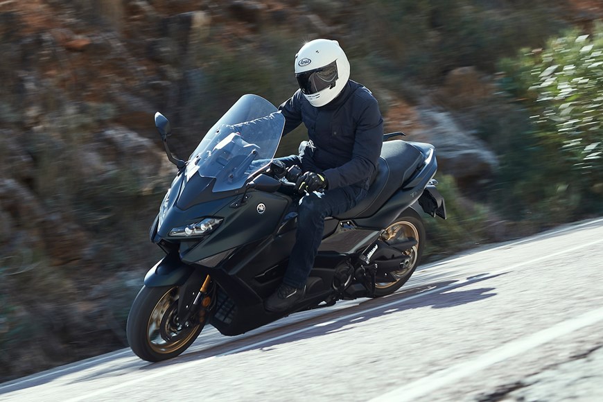 2022 Yamaha TMax 560 review: maxi-scoot is faster than ever