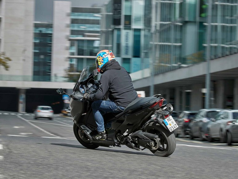 2022 Yamaha TMax 560 review: maxi-scoot is faster than ever