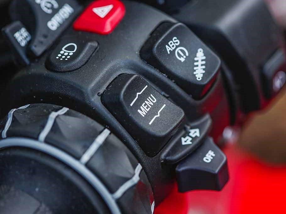 BMW R1200GS ADVENTURE (2018 - 2019) Review