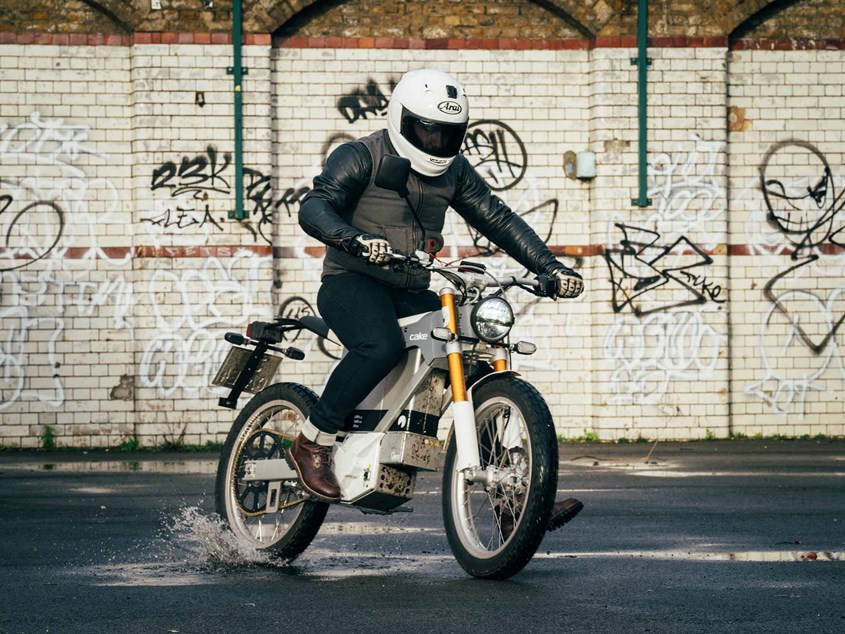 CAKE KALK (2019 - on) Review