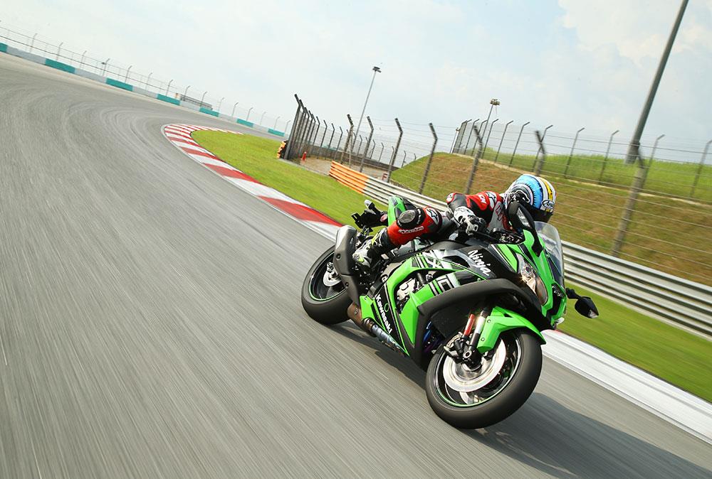 In pictures; 2016 Kawasaki ZX-10R launch