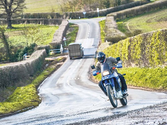 SUZUKI DR800 (1991 - 1997) Review