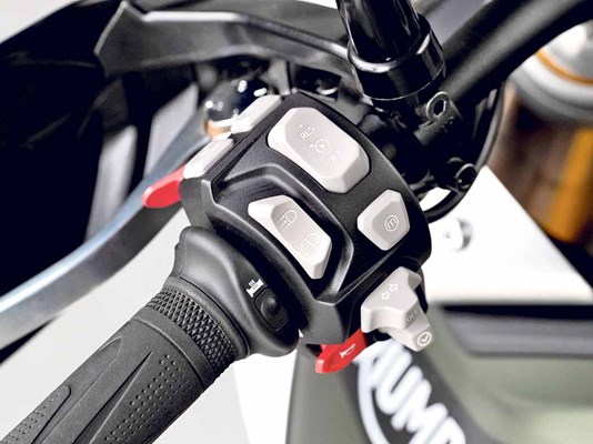 TRIUMPH TIGER 900 RALLY PRO (2020 - on) Review