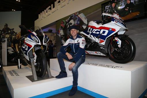 BMW unveils Tyco Racing BSB road replica