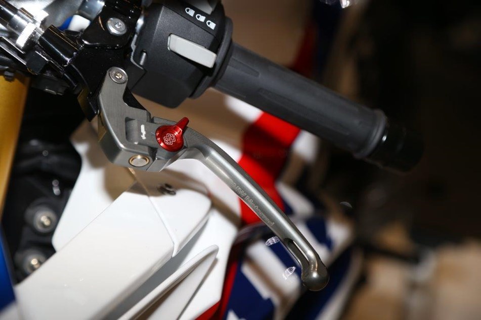 BMW unveils Tyco Racing BSB road replica