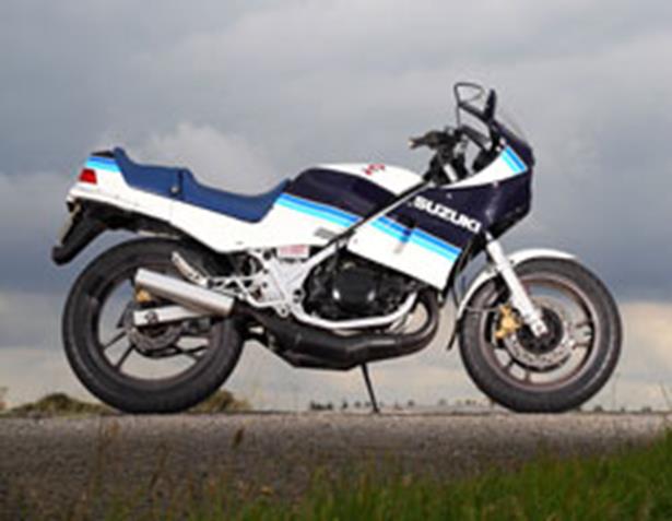 Life After Elsie - 1984 Kawasaki KR250 v 1983 Suzuki RG250