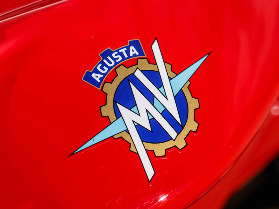 MV-AGUSTA SUPERVELOCE 800 (2020 - on) Review