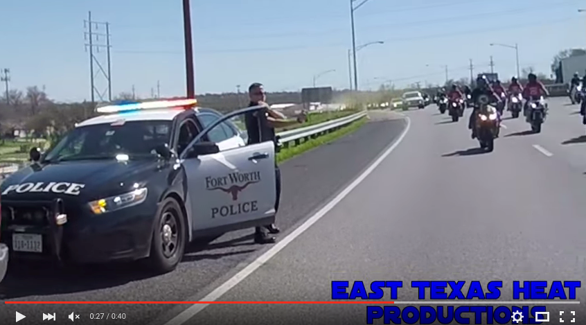 Video: Texas police officer pepper sprays passing motorcyclists