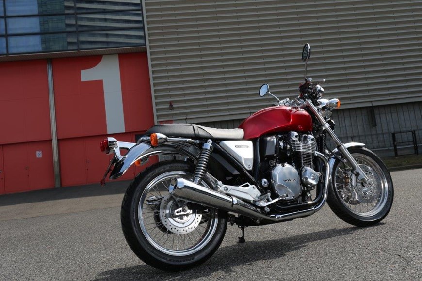 Honda gets serious with CB1100