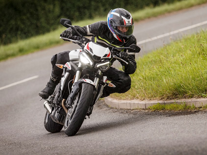 TRIUMPH STREET TRIPLE 660 S (2020 - on) Review