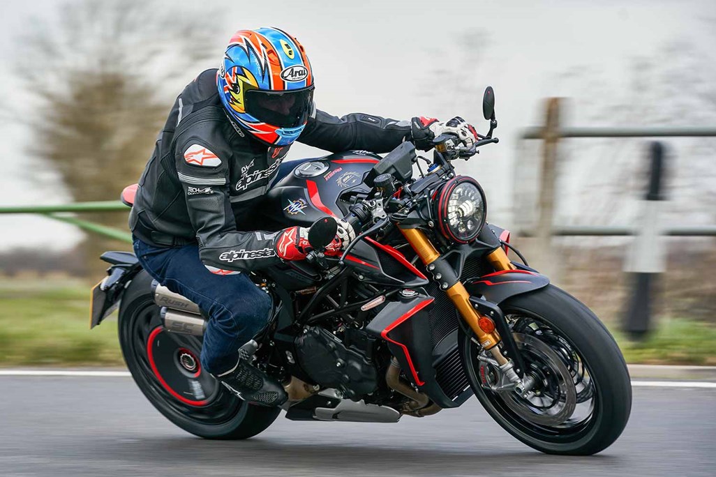 MV-AGUSTA RUSH 1000 (2020 - on) Review