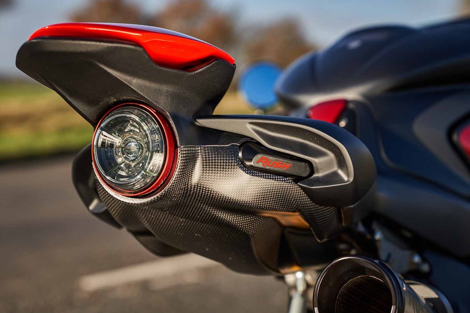MV-AGUSTA RUSH 1000 (2020 - on) Review