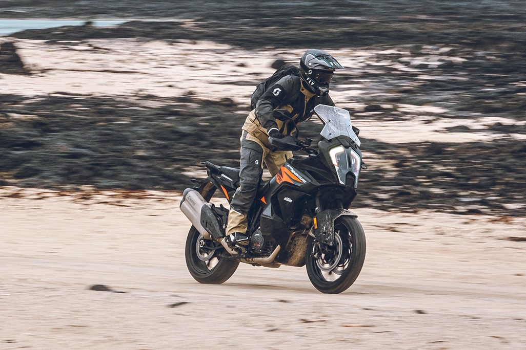 KTM 1290 SUPER ADVENTURE S (2021 - on) Review