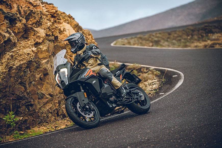 KTM 1290 SUPER ADVENTURE S (2021 - on) Review