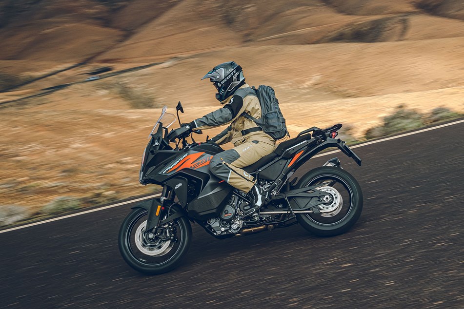 KTM 1290 SUPER ADVENTURE S (2021 - on) Review