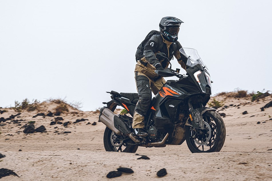 KTM 1290 SUPER ADVENTURE S (2021 - on) Review