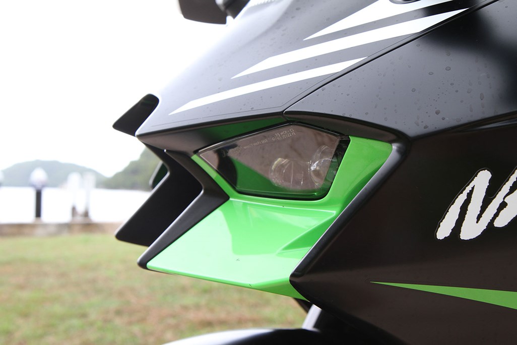 2021-2025 Kawasaki ZX-10R review: Refined and improved