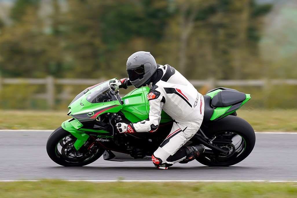 Kawasaki ZX-10R review - refined and improved for 2021