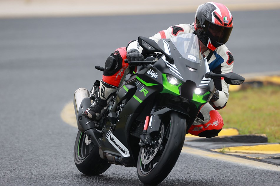 Kawasaki ZX-10R review - refined and improved for 2021