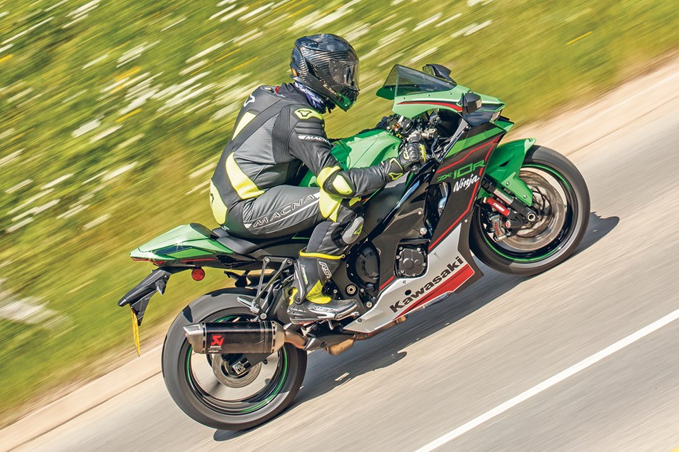 Kawasaki ZX-10R review - refined and improved for 2021