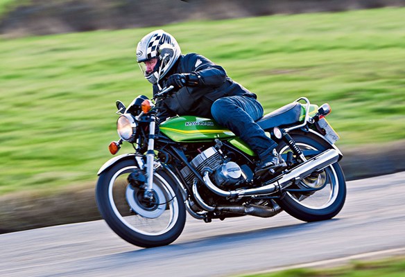 Quarter-litre heroes from before the fall: Kawasaki KH250 v Suzuki ...