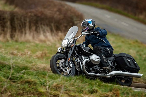 BMW R18 CLASSIC (2021 - on) Review