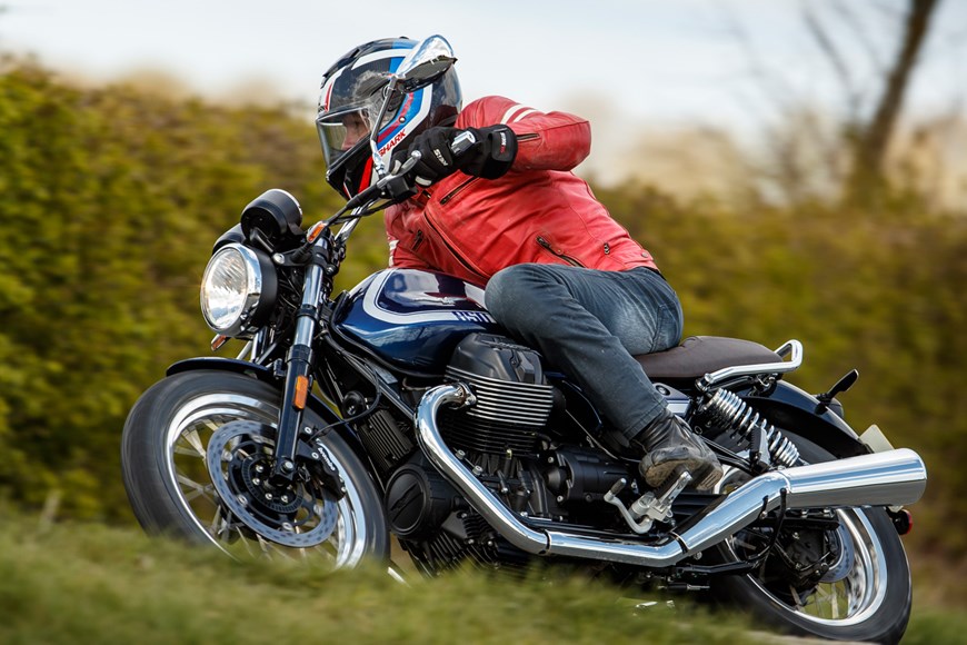 2021-on Moto Guzzi V7 Review | Specs & Prices