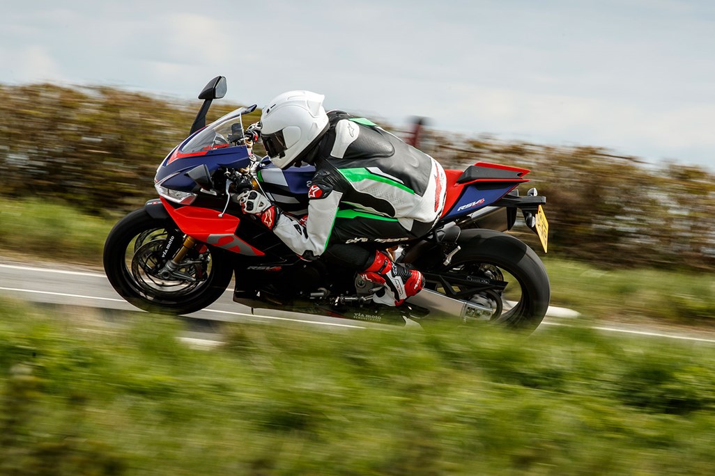 APRILIA RSV4 FACTORY (2021 - on) Review