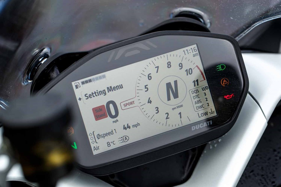 Ducati SuperSport 950 (2021-on) Review | Owner & Expert Ratings