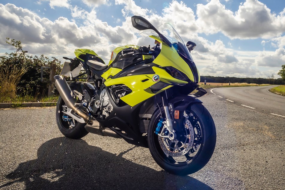 BMW M1000RR (2021 - 2022) Review