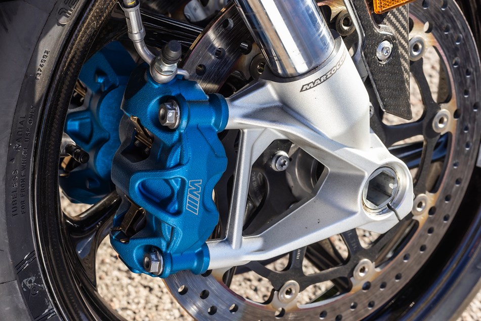 BMW M1000RR (2021 - 2022) Review