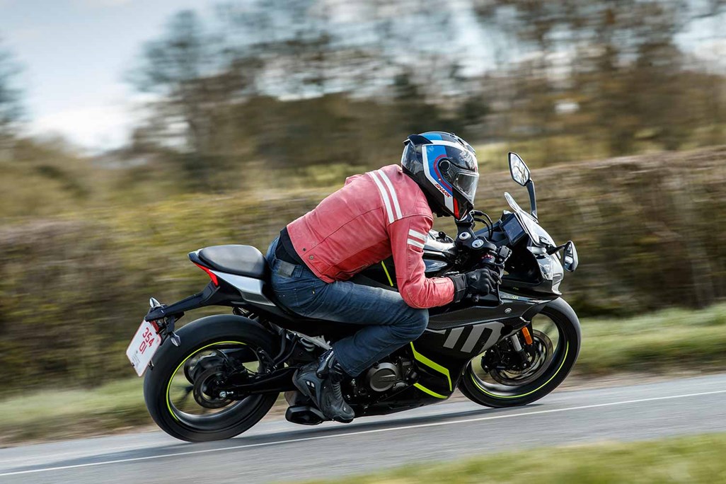 CF MOTO 300SR (2021 - on) Review