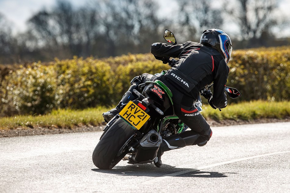 KAWASAKI Z H2 SE (2021 - on) Review