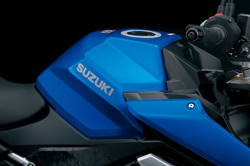 SUZUKI GSX-S1000 (2021 - on) Review
