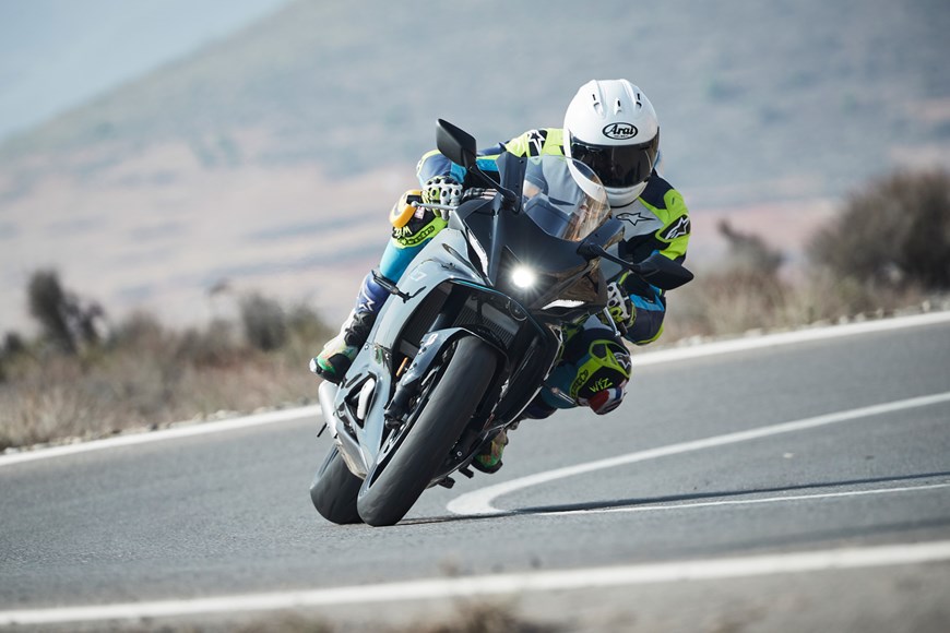 2022 Yamaha R7 review - likeable middleweight sportsbike