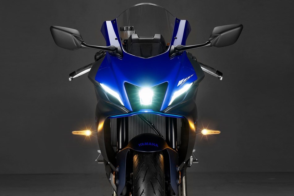 2022 Yamaha R7 review - likeable middleweight sportsbike