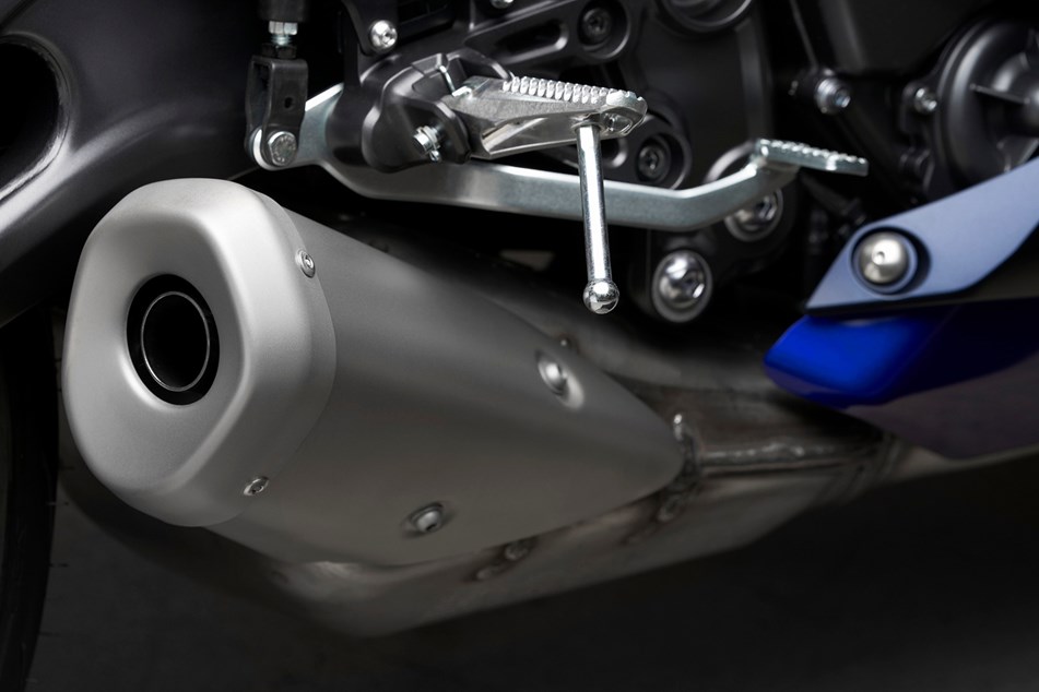 2022 Yamaha R7 review - likeable middleweight sportsbike