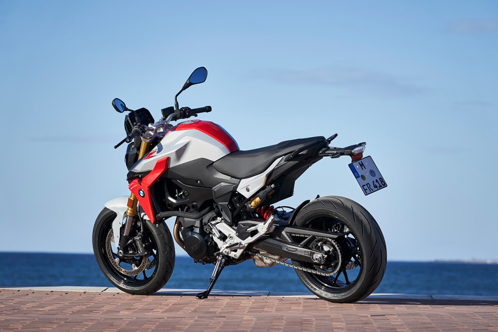 2020-on BMW F900R Review: F900R gets racy for 2025