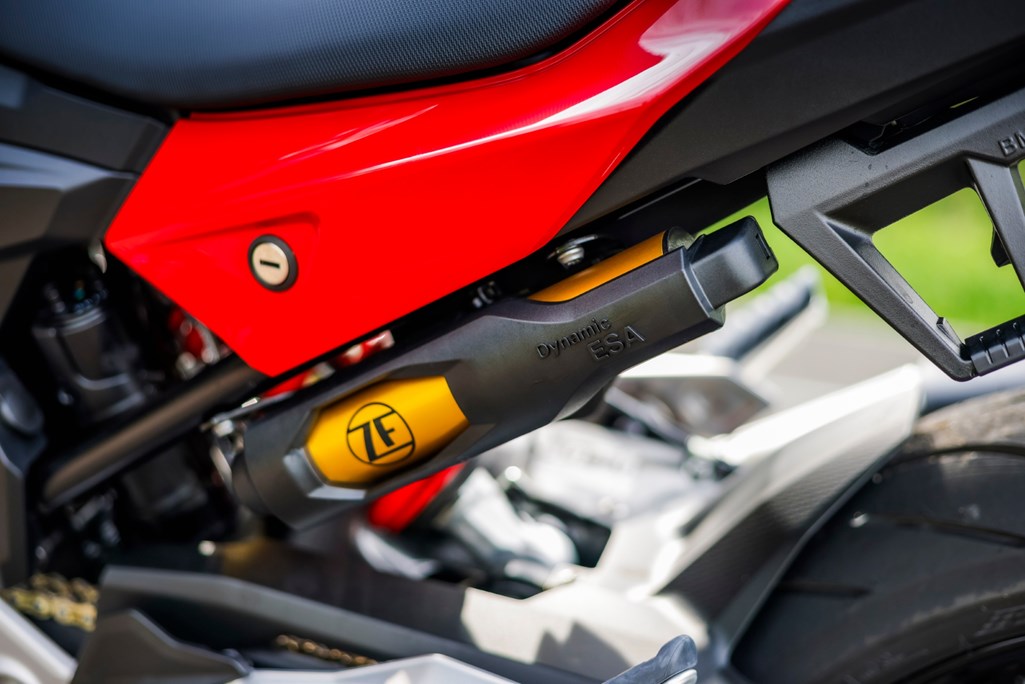 2020-on BMW F900R Review: F900R gets racy for 2025