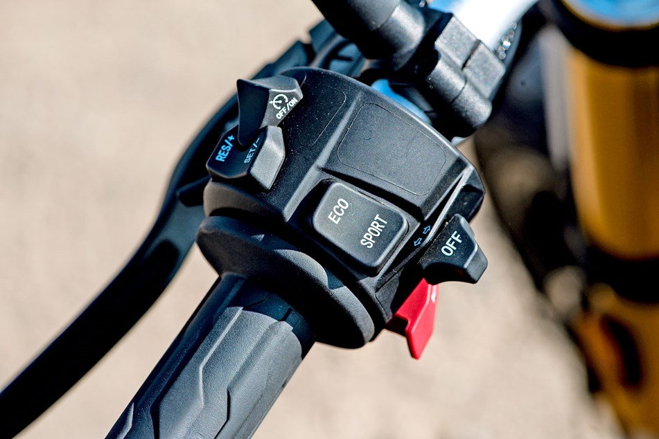 CF MOTO 700CLX HERITAGE (2021 - on) Review